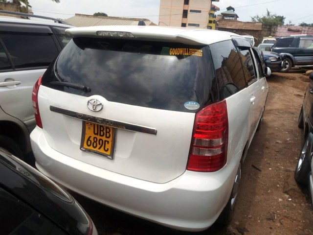 Toyota Wish 2002 Ksh. 18,000,000 for sale | UsedCars.co.ug